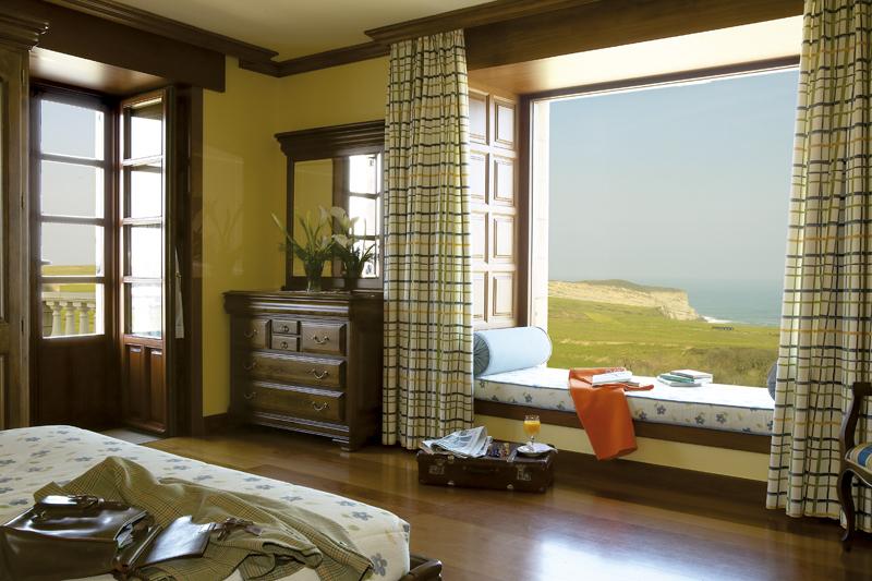 Habitación Posada Punta Ballota - Suances, España - Javier de Frutos